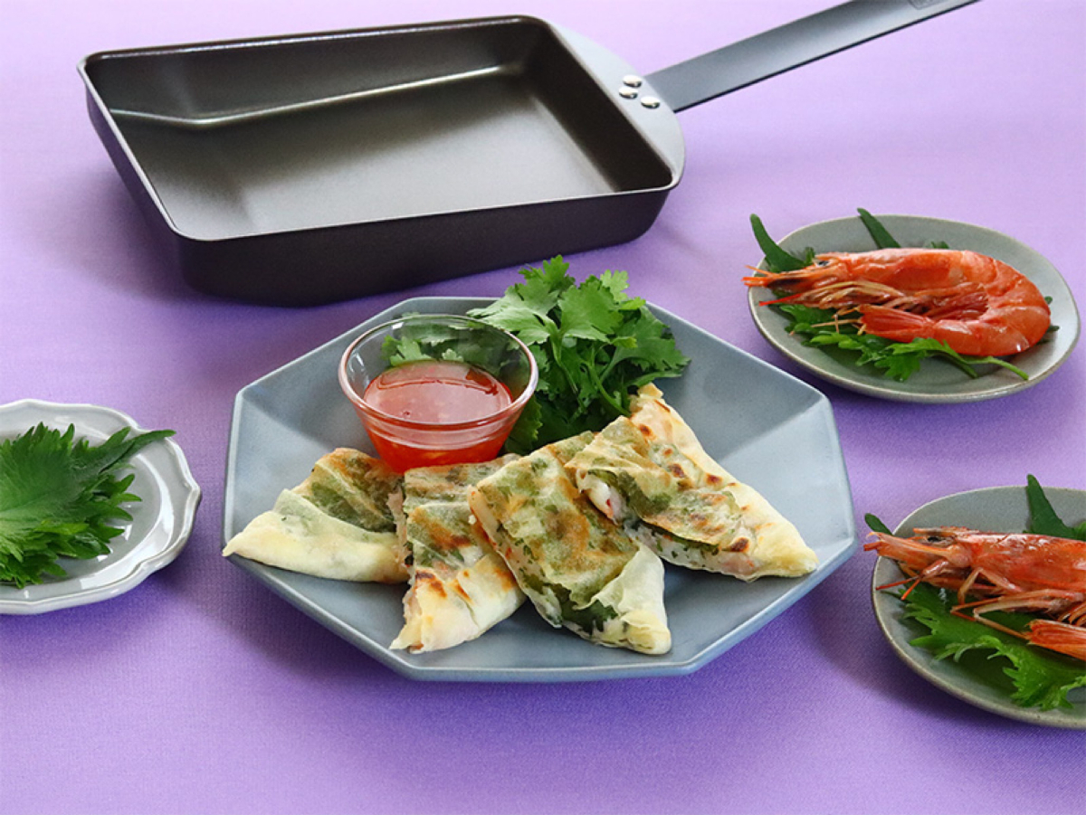 【IWANO小さく四角いフライパン】燕三条製 鉄フライパンなのに“くっつきにくい” - ランチバッグ