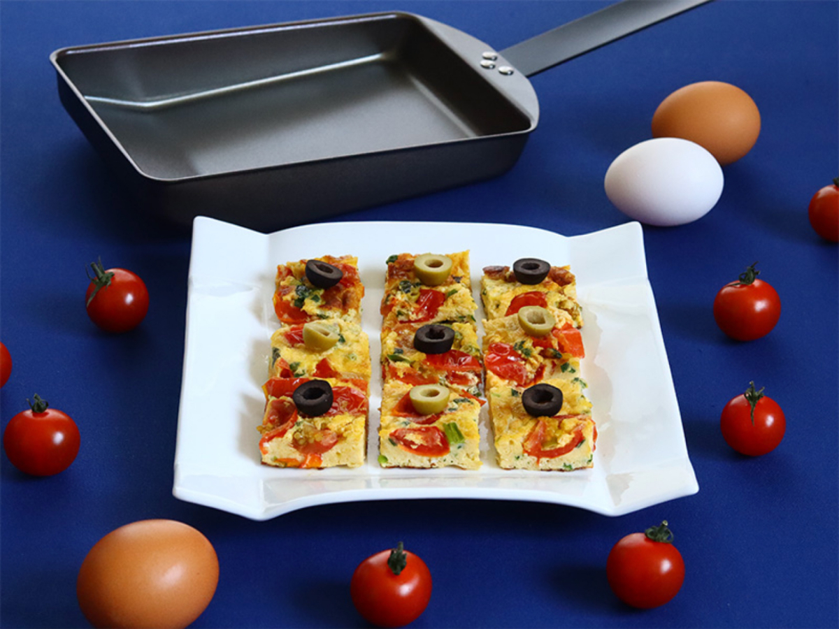 【IWANO小さく四角いフライパン】燕三条製 鉄フライパンなのに“くっつきにくい” - ランチバッグ